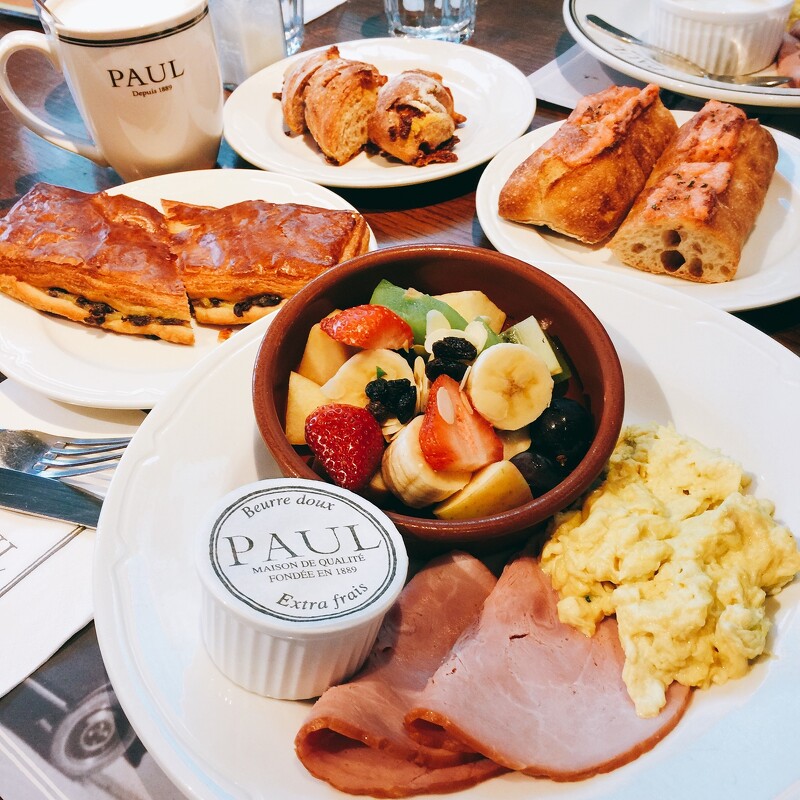 【早午餐控一定要衝】絕對值得的PAUL早午餐推薦， 氛圍就像置身在國外咖啡店！