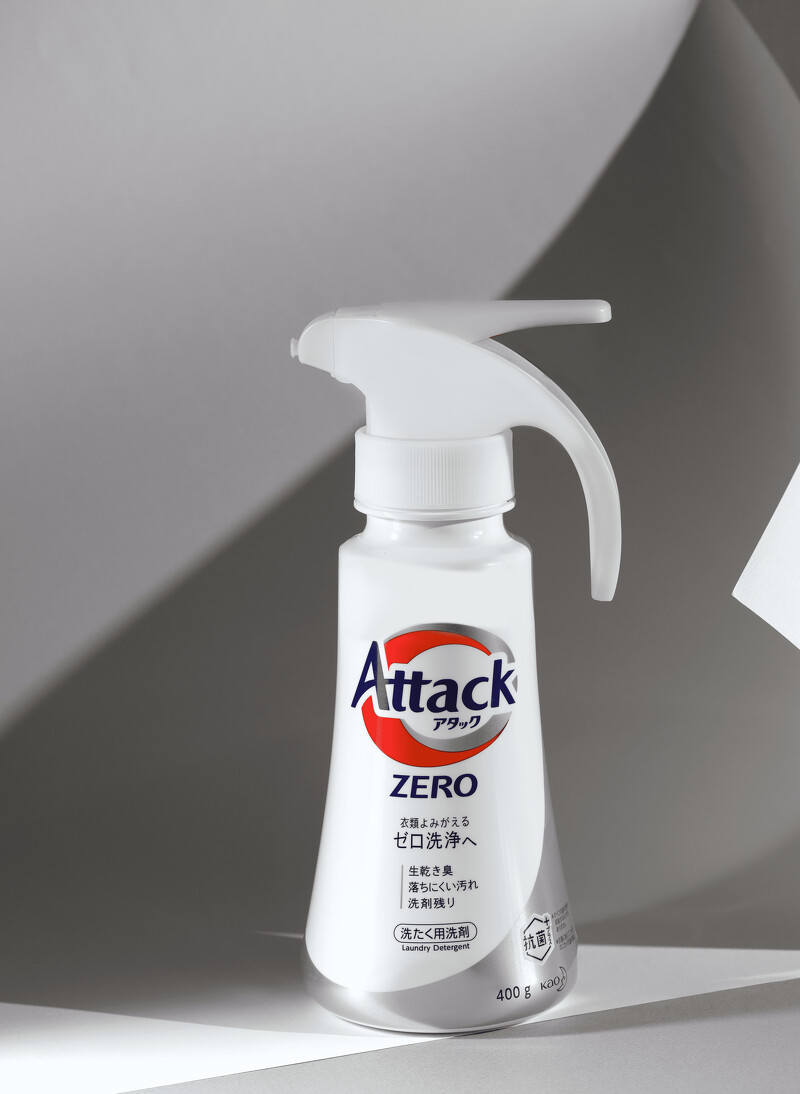 日本科技再創巔峰之作！ 運用世界首創洗淨技術，第一瓶噴槍型洗衣精Attack ZERO來台上市！實現0髒污0異味0殘留的高科技洗劑！