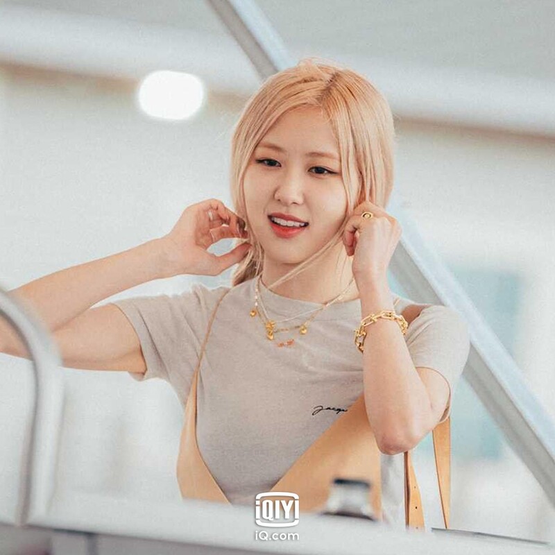 韓綜《盼望的大海》BLACKPINK Rosé 當工讀生，跟SHINee 溫流搶洗碗～李棟旭親自調酒乏人問津急討拍