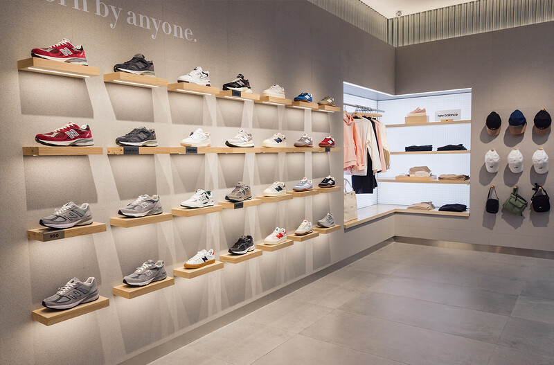 早秋時尚潮流圈大熱議的焦點—NB GREY 形象總店進駐101，從空間美學到藝術共創，讓高級灰階的N次方魅力徹底超展開！