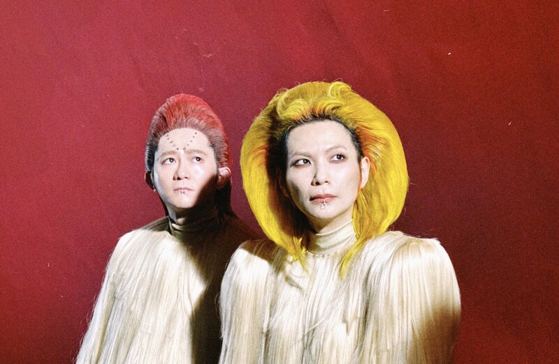 Tizzy Bac新輯《Human Error》叩問生命抉擇〈從地心竄出〉翻玩黑色幽默〈冬日花朵〉為思念送行「心靈大掃除」