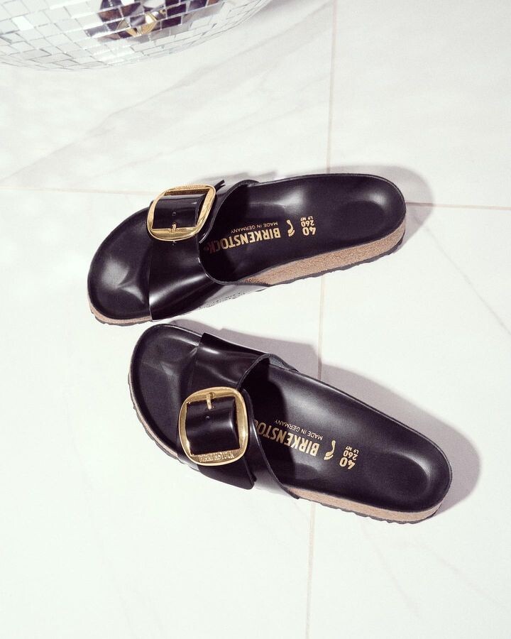 休閒穿搭當道，Birkenstock勃肯鞋成為最賣鞋款！5大鞋款，最修飾腳型的是它｜時尚小學堂