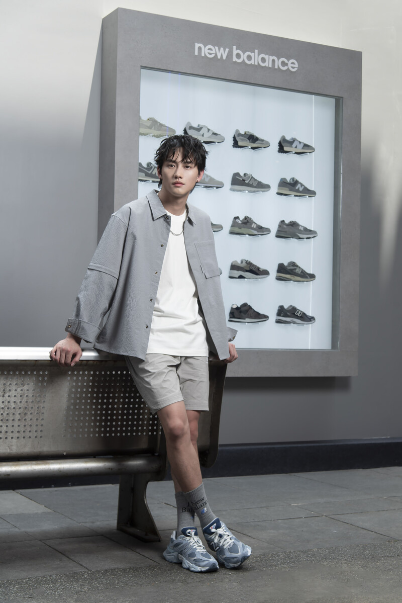 這個五月，穿上你的NB GREY球鞋！一起加入Grey Day灰境領域，帶你進入絕美的藝術體驗空間！