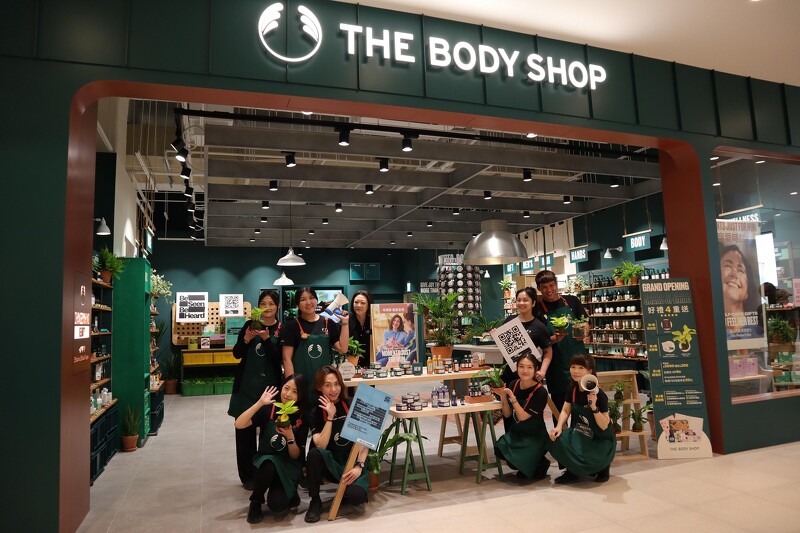 以愛地球為目標的綠色美妝先驅The Body Shop全新Workshop永續概念店來了! 就在台中LaLaport、台北京站，一定要去逛逛!
