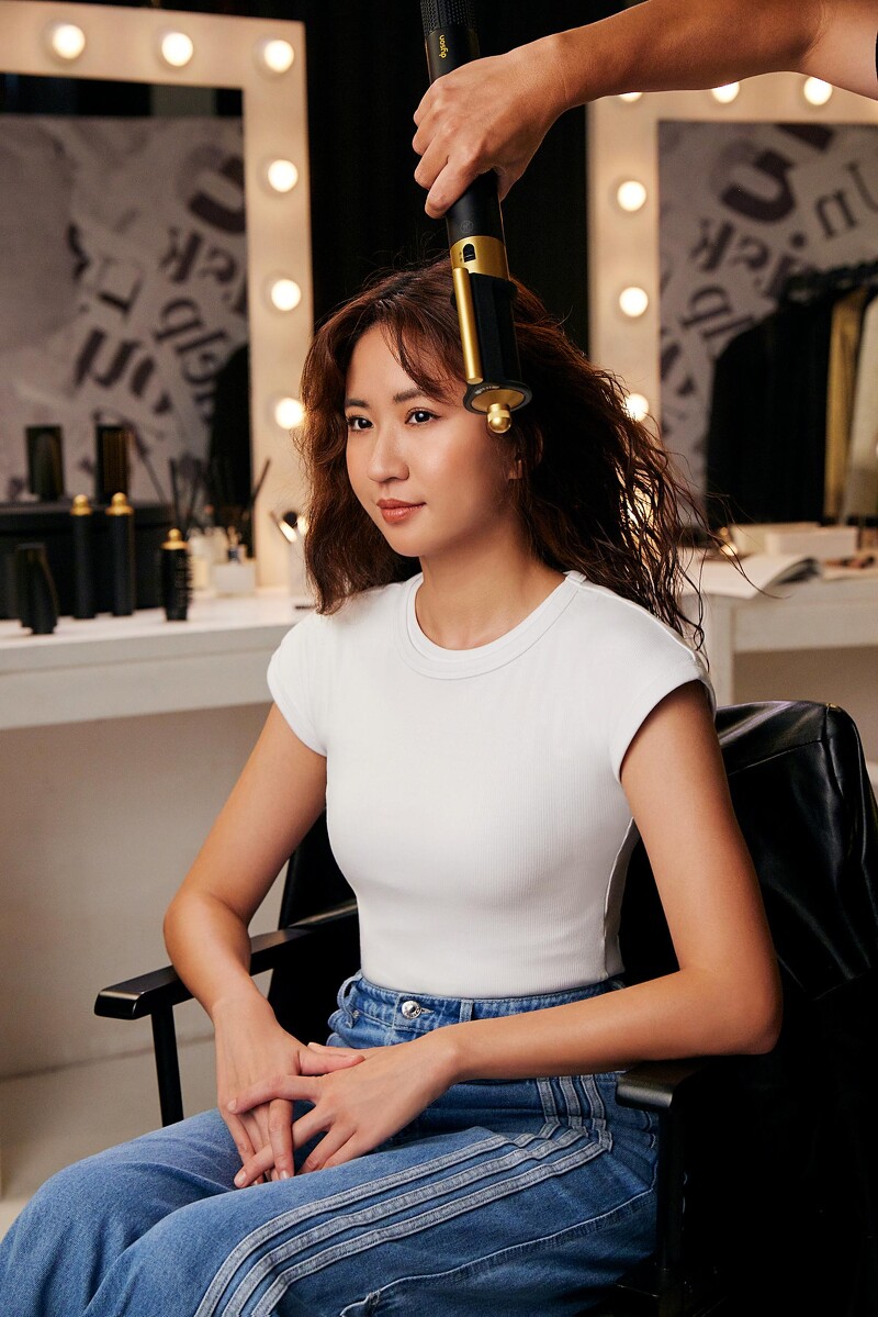 頭髮對了連創作都超有靈感的9m88~私藏秘密是Dyson Airwrap™多功能造型器！輕鬆吹乾和變換慵懶直髮、態度捲髮！