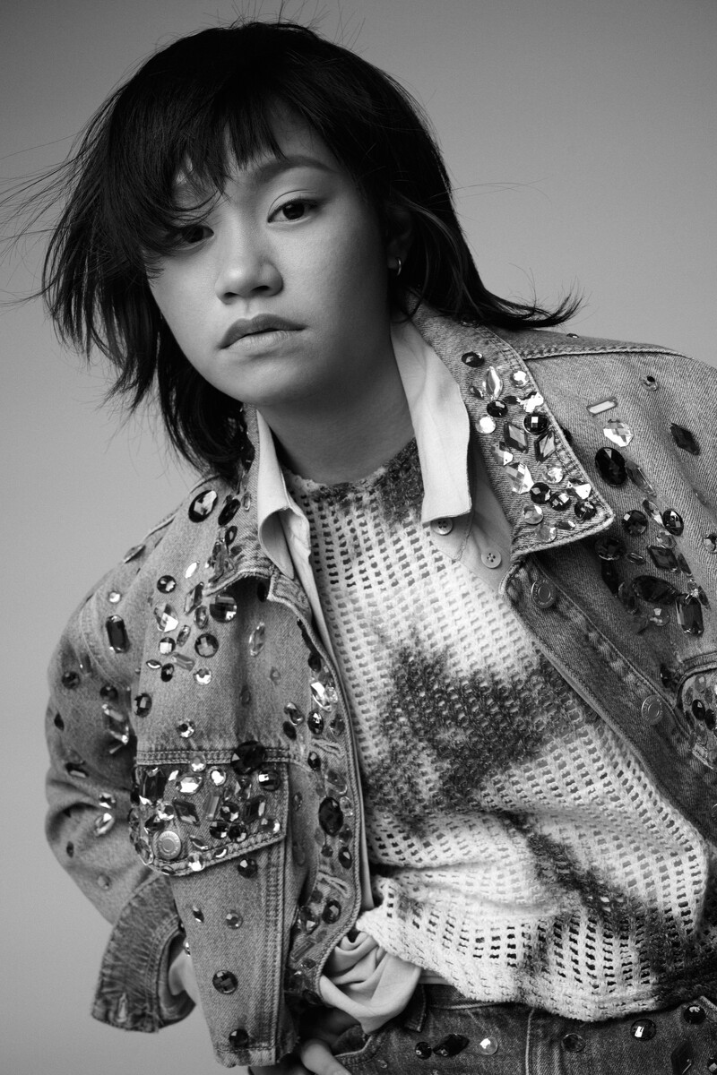 20歲布農寶藏女孩Makav真愛首張專輯《Treasure》與「排灣普通女神」阿爆合作，大膽將聖經天國八福饒唱