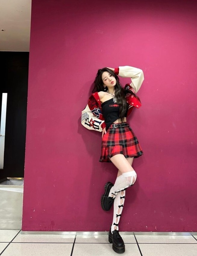 2023絕美混搭「Blokette」風格是什麼？Jennie、張員瑛、Bella Hadid都在穿，混搭公式+必備單品一次看！