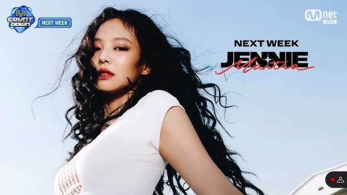 Jennie〈Mantra〉加州辣妹回歸！送給美少女的正能量咒語，跑車迷你裙霸氣宣言，回歸舞台10月17日登場！