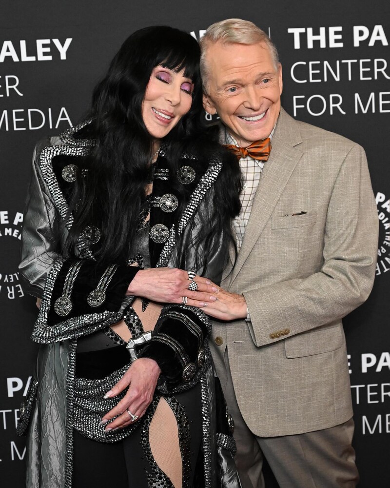 9件事認識百變天后Cher雪兒！貓王都曾追求她，與梅姨超過40年的女王友誼