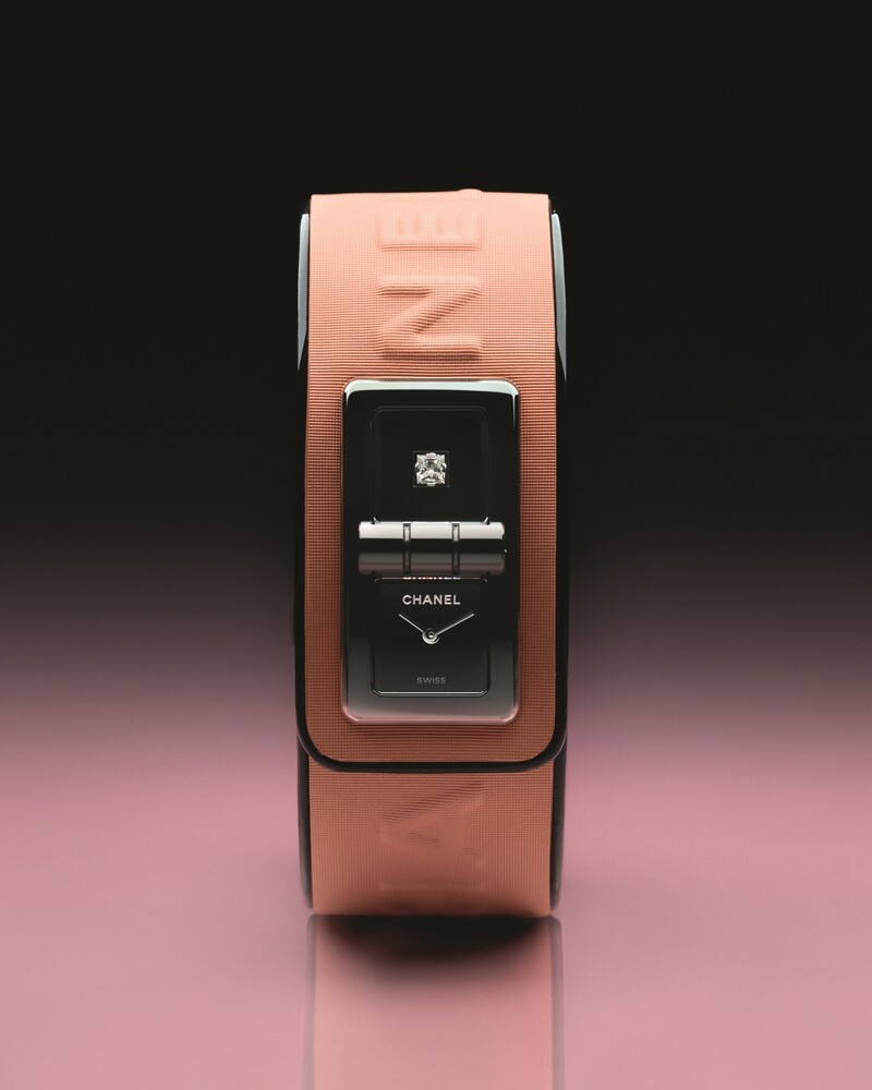 專訪│J12 Bleu是什麼藍？香奈兒首款Première推出嶄新手鐲及項鍊錶？